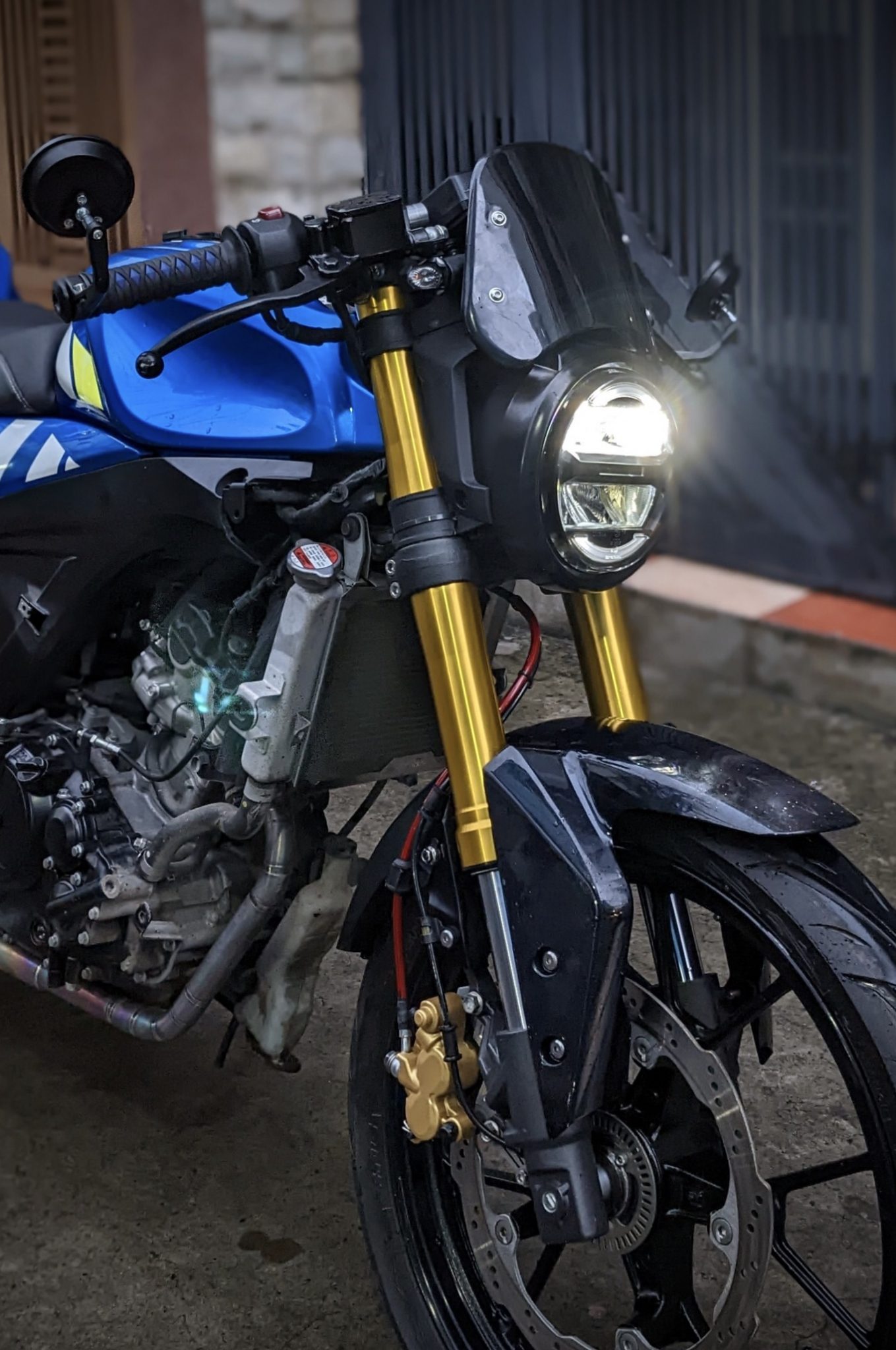 SET ĐÈN PHA HONDA CB150R CB300R – CTSHOP